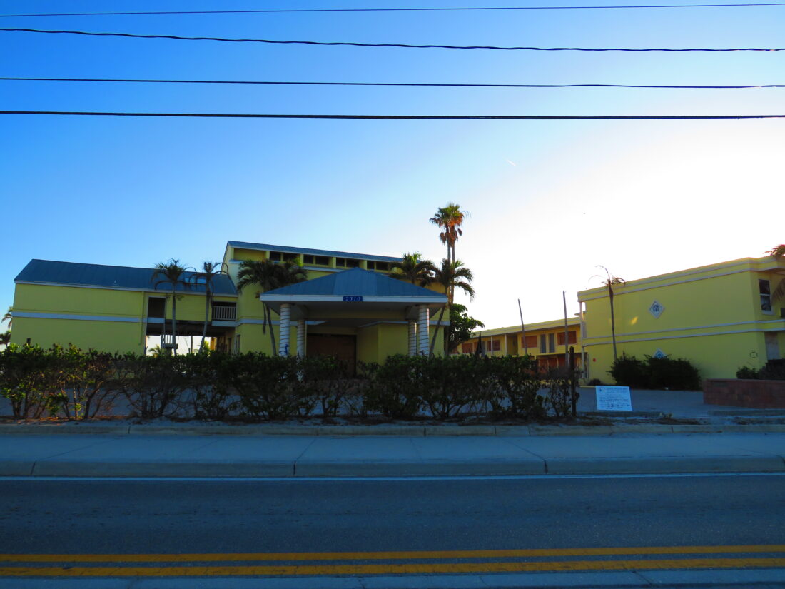 Neptune Resort demolished - FORT MYERS - Beach Observer and Beach Bulletin
